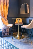 Wi-Fi de cortesia, roupa de cama