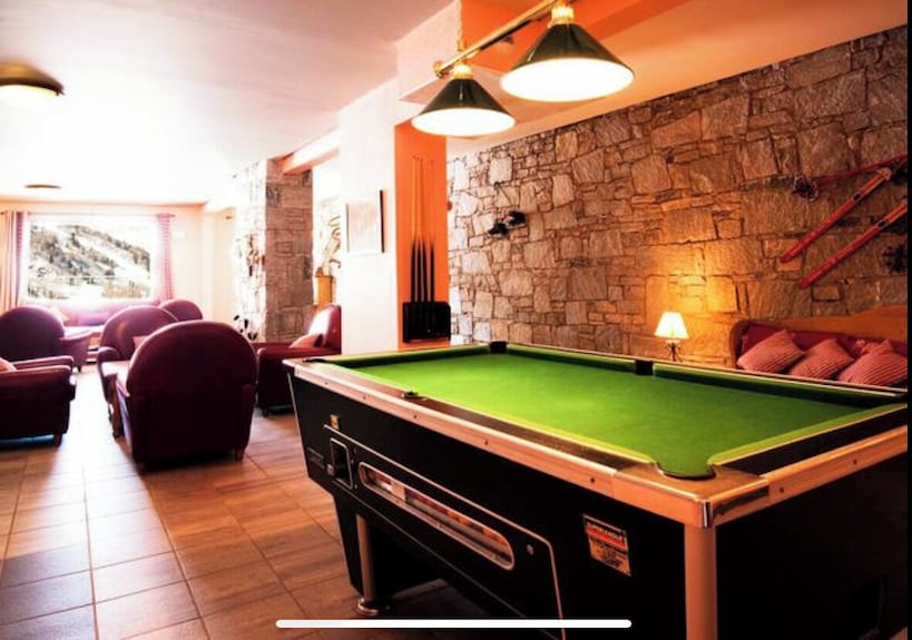 Chalet 10 Personnes Au Pied Des Pistes - Piscine éTé / Hiver - Rhône-Alpes