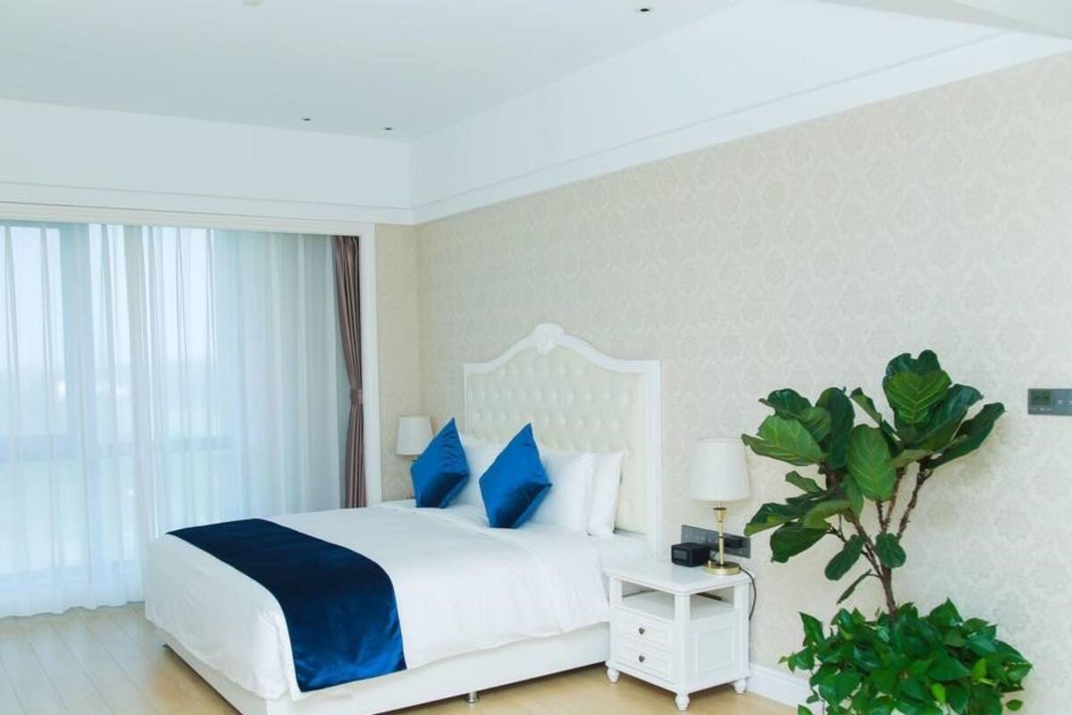 Quarto Duplo Empresarial | Cofre no quarto, secretária, cortinas/cortinados opacos 