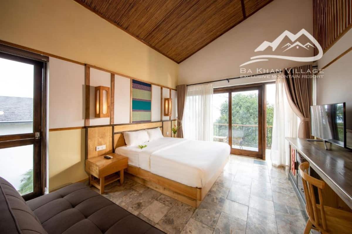 Quarto casal luxo | 1 quarto, frigobar, escrivaninha, espaço de trabalho para notebook