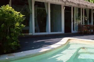 Vila, 1 cama King, piscina particular, vista para a piscina (Batu Sepatu) | Terraço/pátio