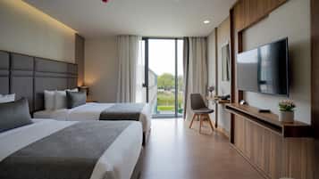 Quarto Deluxe, 2 camas individuais, vista para a piscina | Vista do quarto