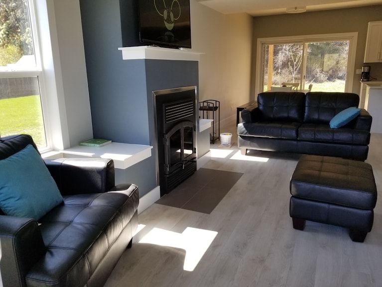Beautiful Home In The Okanagan, Walk To Okanagan Lake, Provincial Parks. - Vernon