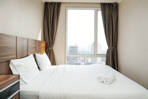 Quarto | 3 quartos, secretária, Wi-fi grátis, roupa de cama fornecida