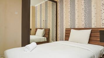 Quarto | 3 quartos, secretária, Wi-fi grátis, roupa de cama fornecida