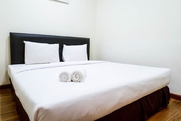 Quarto | Secretária, Wi-fi grátis, roupa de cama fornecida