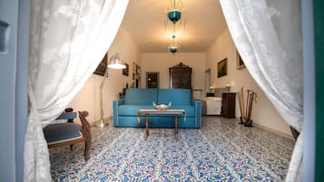 Quarto Quádruplo Comfort | Roupa de alta qualidade, camas de colchão pillowtop, cofre no quarto