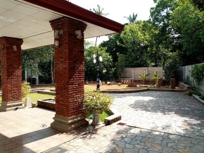 The Crown Hotel Dambulla