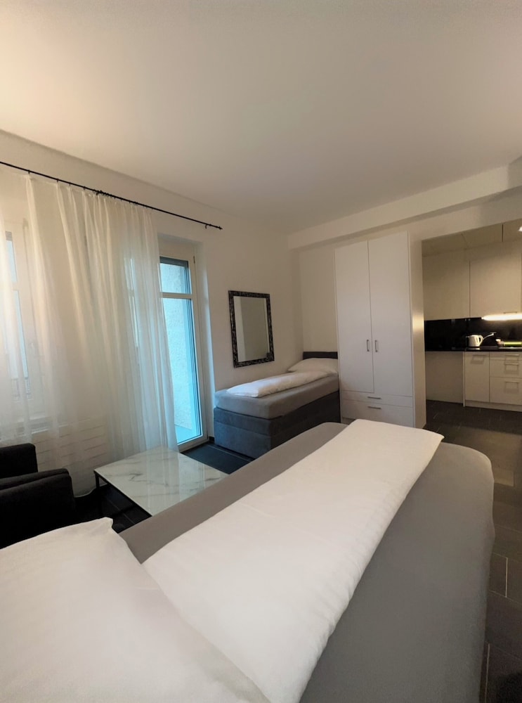 Seefeld Residenz Gmbh - Zurich