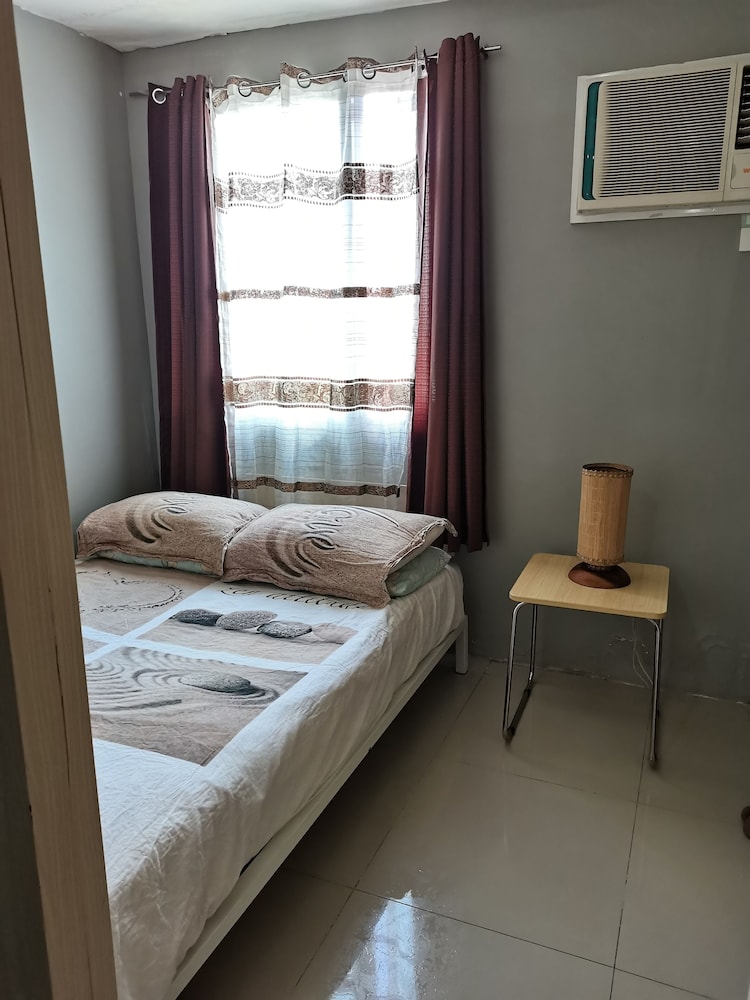 1 Bdr Studio W / Acceso Privado A Los Sm Malls - Valenzuela