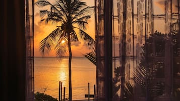 Vista para praia/oceano