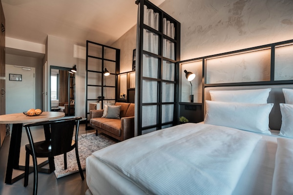 Loft (Panorama) | 1 quarto, cofre no quarto