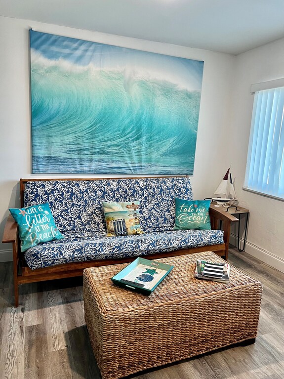 Escapada A La Playa! Condominio Frente Al Mar Totalmente Remodelado Y Amueblado - Margate, FL