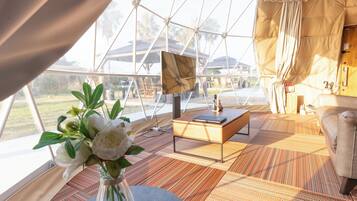 Barraca superior, para não fumantes, banheiro compartilhado (Glamping,Japanese,Pet friendly,38sqm) | Cofres nos quartos, escrivaninha, Wi-Fi de cortesia, roupa de cama