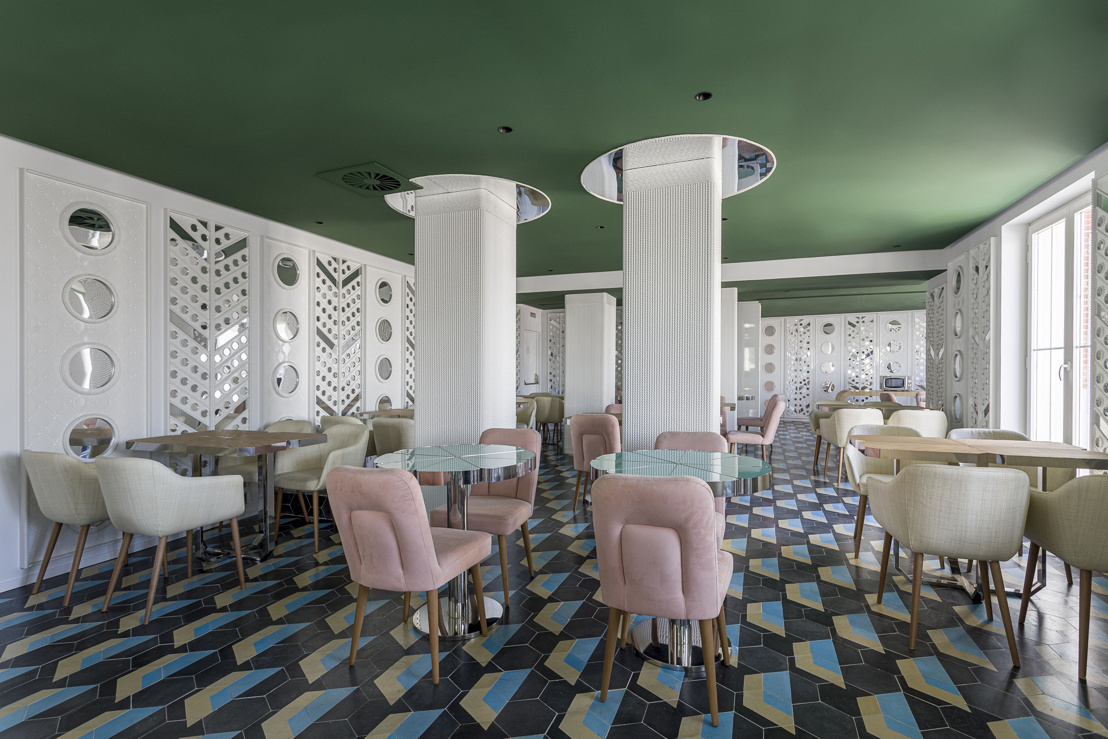 Café da manhã com buffet todos os dias (EUR 19.95 por pessoa) 