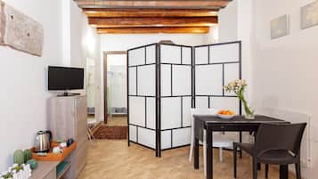 Estúdio | Refeições no quarto