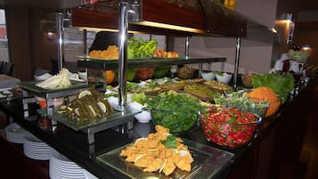 Café da manhã, almoço e jantar