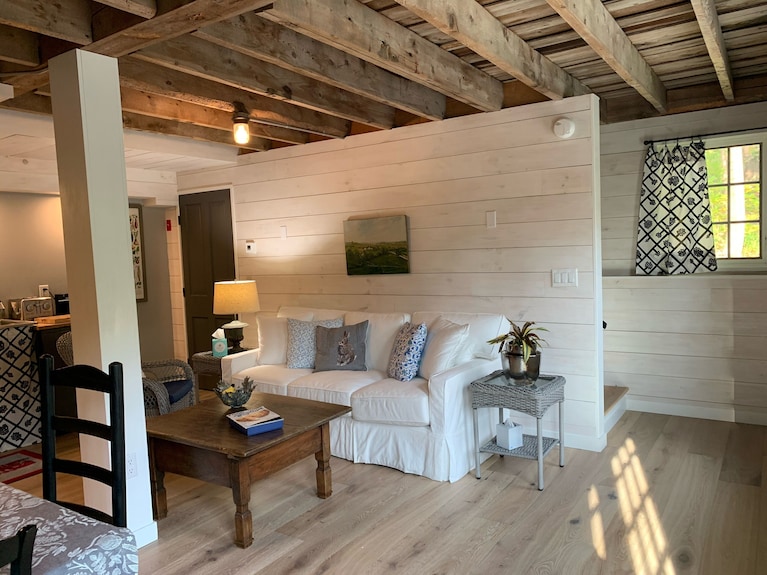 The Barn On Main - 曼徹斯特