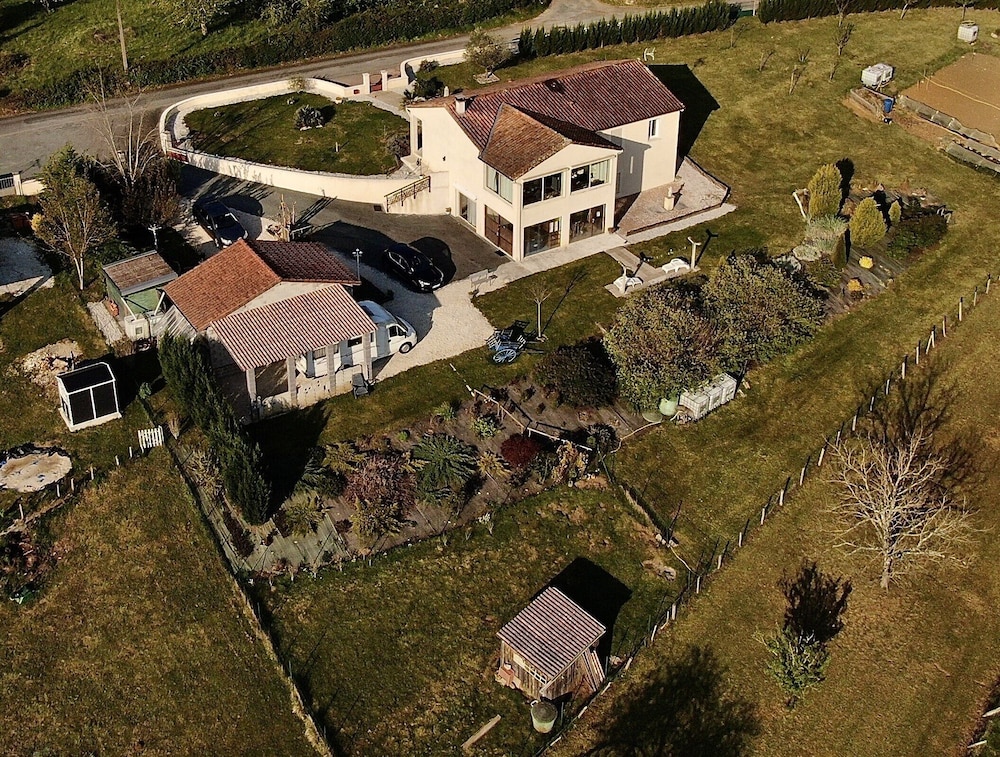 Chambre & Table D'hotes Nontron - Le Clos De Rapevache - Dordogne