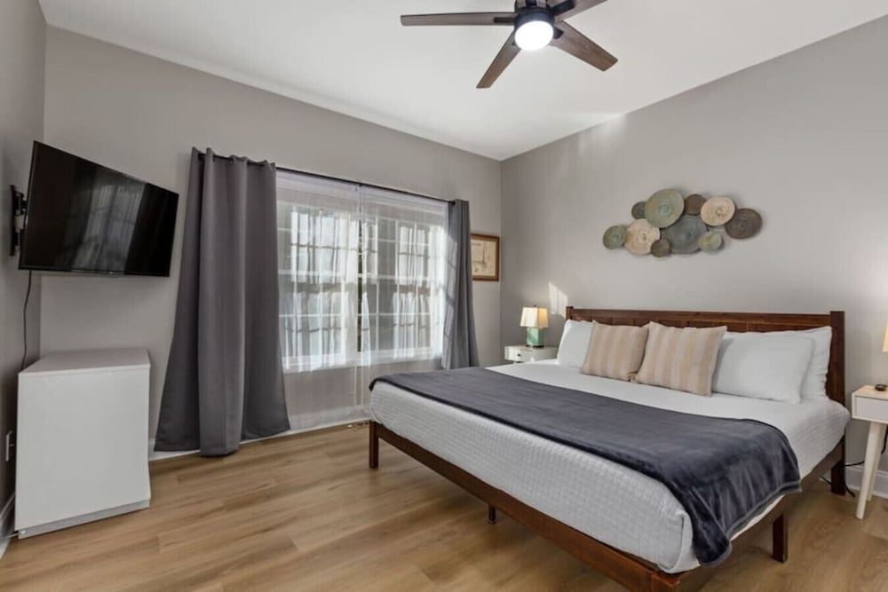 Stylish & Comfy Home Mins Downtown - Asheville