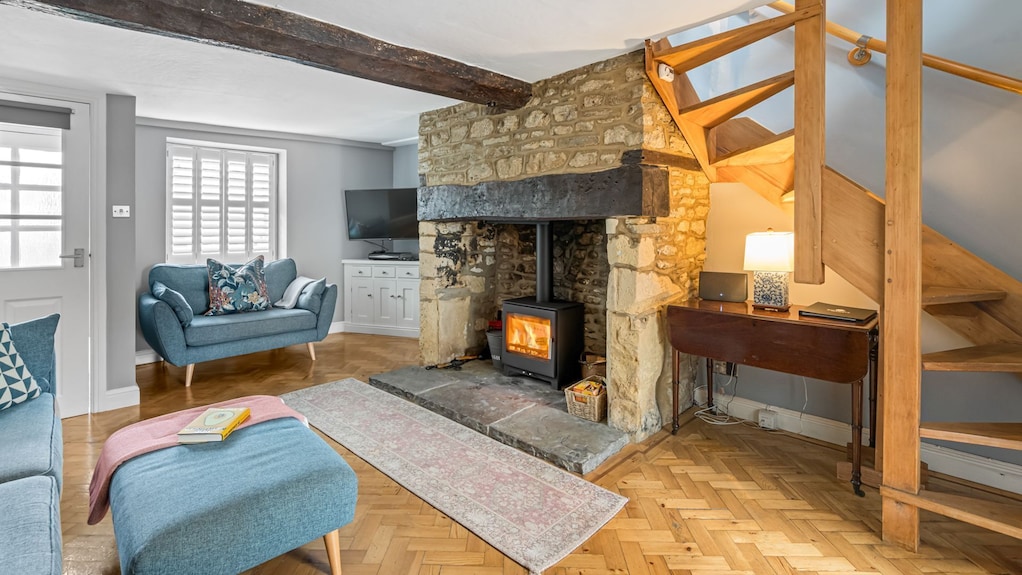 Horsefair Cottage - Sleeps 4 Guests In 2 Bedrooms - Tetbury