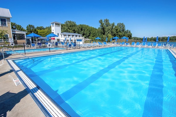 L'un Des Plus Grands Du Beachwalk Resort, Venez Voir Par Vous-même! - Indiana