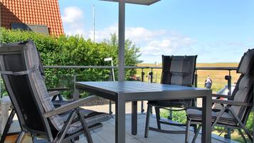Apartamento, 2 quartos, varanda | Varanda