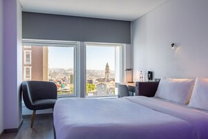 Premium Queen City View | Lençóis de algodão egípcio, roupa de alta qualidade, edredões de penas 
