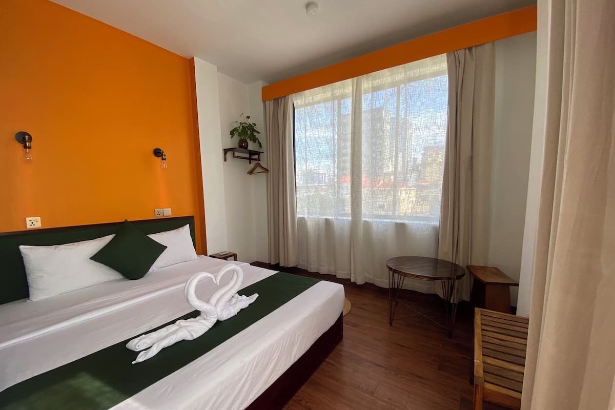 Quarto Duplo Deluxe | Wi-fi grátis, roupa de cama fornecida