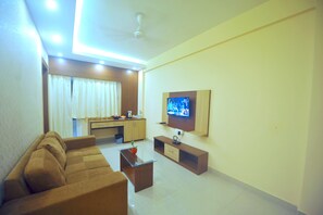 Suite Executiva | Cofre no quarto, secretária 