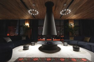 Área de estar no saguão