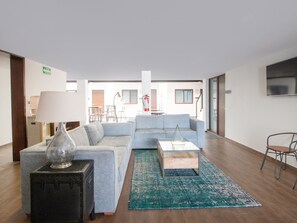 Smart TV de 21 de polegadas com canais via satélite, televisor, Netflix 