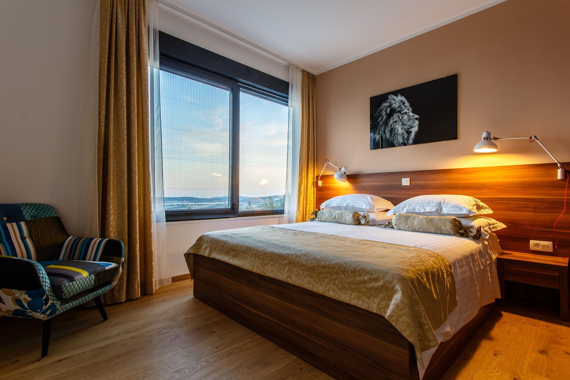 Villa de Luxo | 4 quartos, com decoração personalizada, com mobília individualizada 