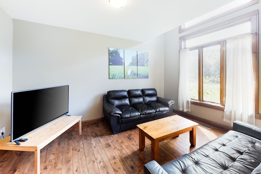 Chalet Grande Y Abierto Con Cubierta Escalonada, Bañera De Hidromasaje Privada Y Patio, ¡Cerca Del Esquí! - Collingwood