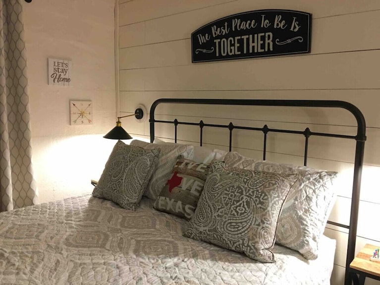 Charming Tiny Home & Hot Tub, Medina - Texas