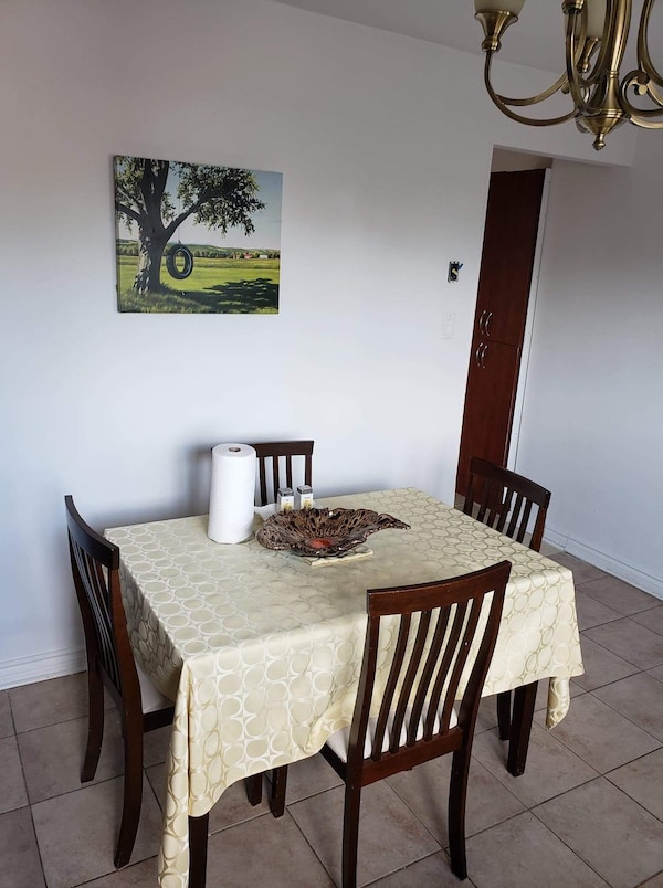 Havre De Paix Fully Equipped Apartment In A Neighborhood Close To Services - Montreal