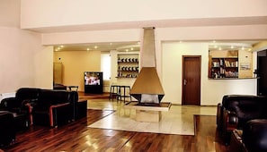 Área de estar no saguão