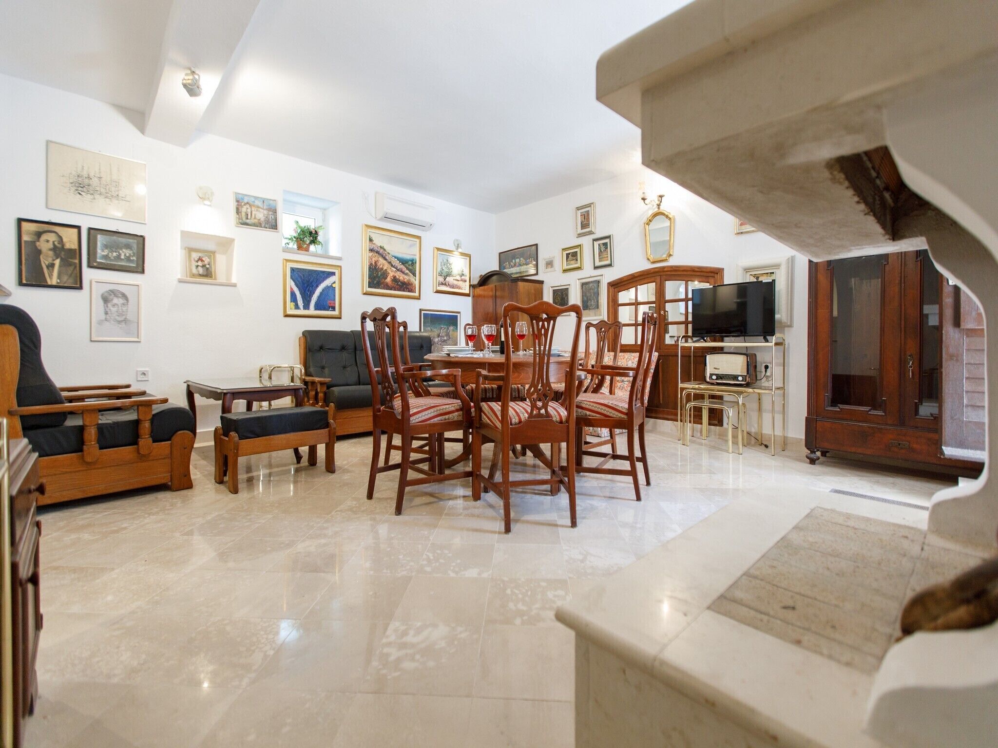 Villa Balarin - Casa De Vacaciones De Cinco Dormitorios Con Terraza Y Vistas A La Ciudad - Bol