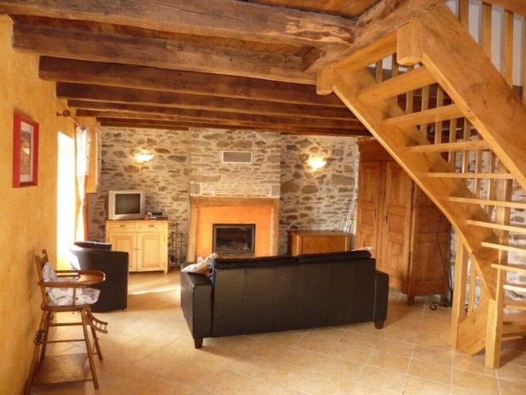 Maison Au Calme Avec Vue Sur La Vallée. - Cantal