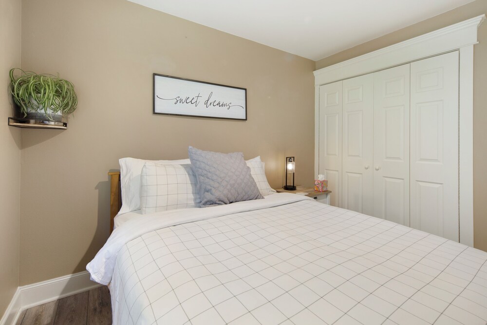 Perfect Location To Relax, Unwind, Renew And Enjoy San Juan Island - Roche Harbor, WA