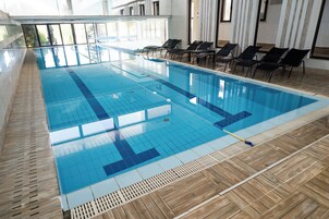 Piscina exterior sazonal 