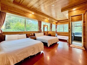 Cortinas/cortinados opacos, roupa de cama fornecida