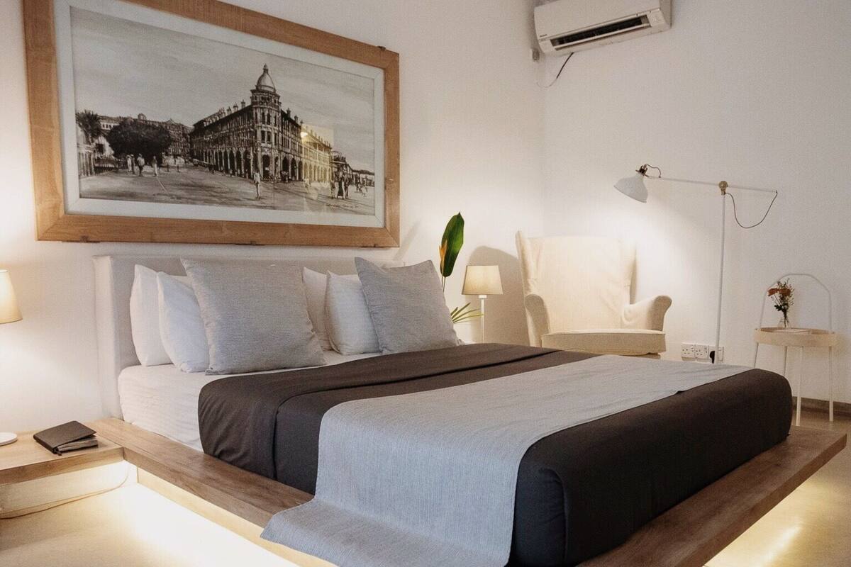 Quarto Quádruplo Superior | Cofre no quarto, quartos insonorizados, ferro/tábua de engomar 