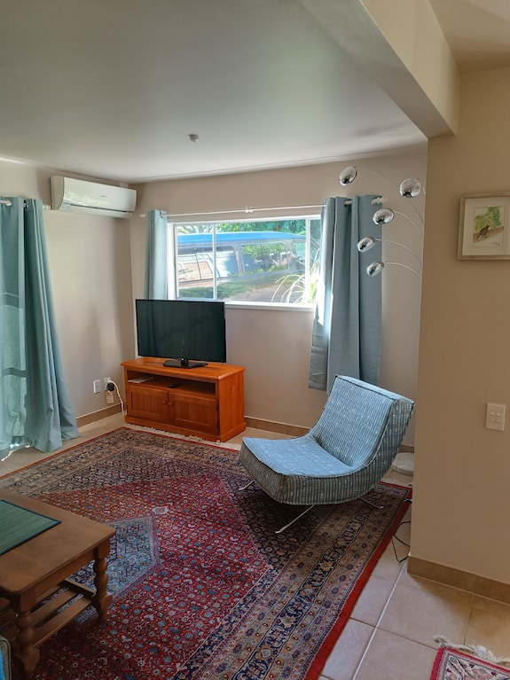 Explore Bush And Beach In Titirangi - Auckland