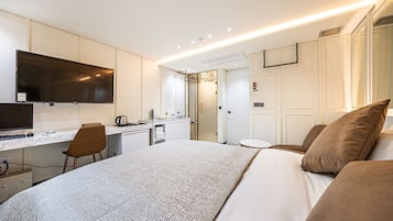 Quarto luxo (B) | Escrivaninha, cortinas blackout, Wi-Fi de cortesia