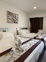 Suite | Roupas de cama premium, cofres nos quartos, escrivaninha