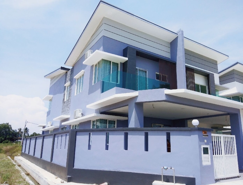 Semi-detached Bungalow - Sekinchan