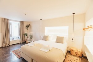 Quarto Standard | Cofre com capacidade para portátil, ferro/tábua de engomar 