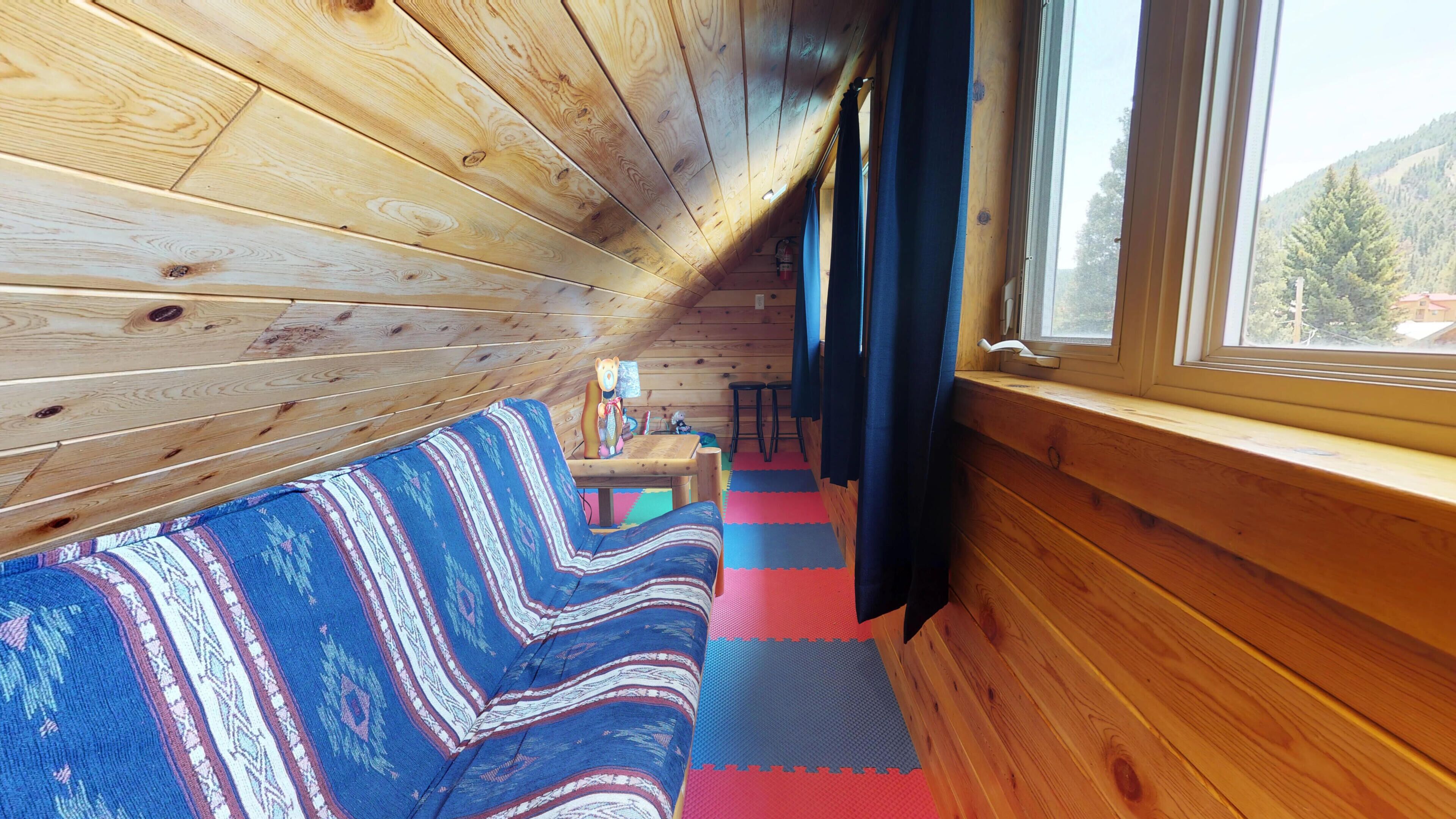 The Outback On The Creek - No Pets Allowed - Red River, NM