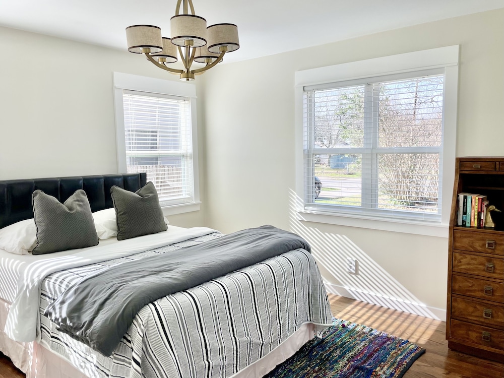 2/1 Cottage Near Airport, Convcntr, Musicfctry, Fourseasons, Omni, Westin, Ud - Irving